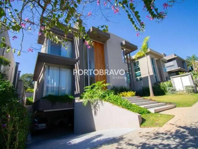 Casa / Sobrado para Venda em Santana de Parnaíba/SP Tamboré 4 Quartos