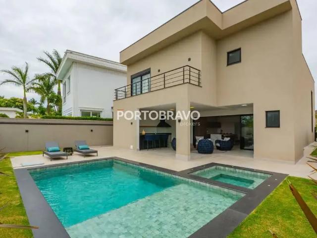 Casa / Sobrado para Venda em Santana de Parnaíba/SP Tamboré 5 Quartos