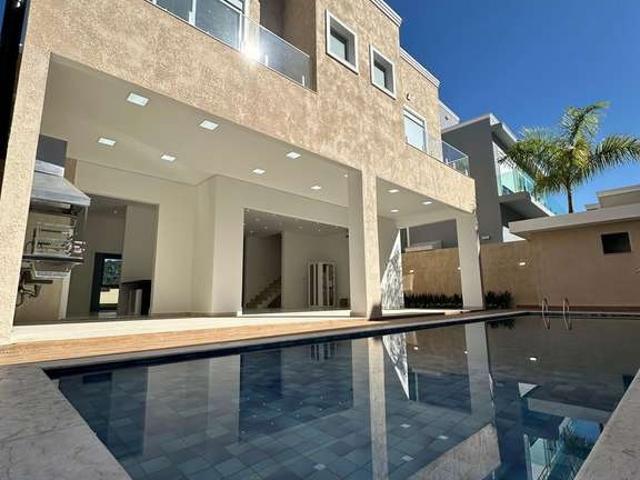 Casa / Sobrado para Venda em Santana de Parnaíba/SP Tamboré 5 Quartos