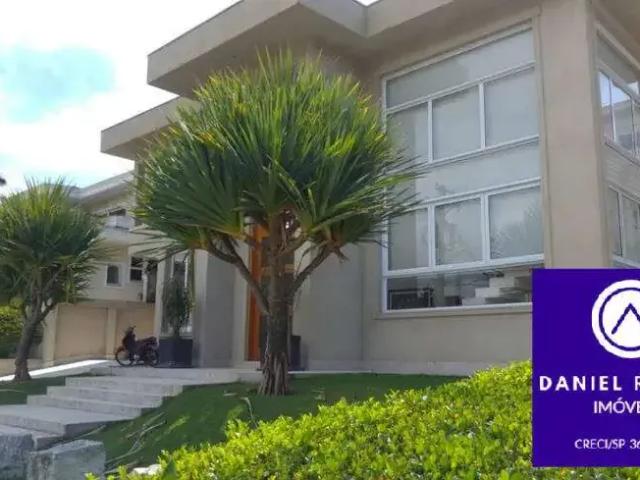 Casa / Sobrado para Venda em Santana de Parnaíba/SP Tamboré 5 Quartos