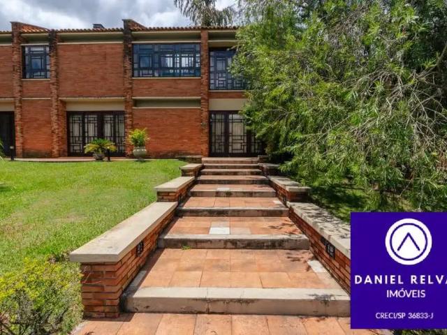 Casa / Sobrado para Venda em Santana de Parnaíba/SP Tamboré 5 Quartos