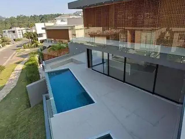 Casa / Sobrado para Venda em Santana de Parnaíba/SP Tamboré 5 Quartos