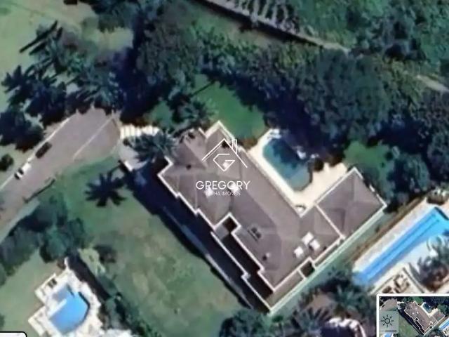 Casa / Sobrado para Venda em Santana de Parnaíba/SP Tamboré 5 Quartos