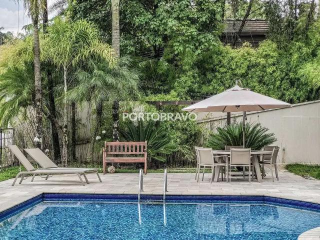 Casa / Sobrado para Venda em Santana de Parnaíba/SP Tamboré 5 Quartos
