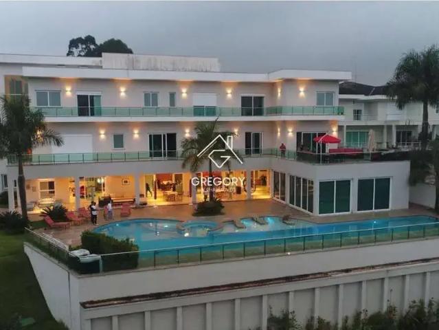 Casa / Sobrado para Venda em Santana de Parnaíba/SP Tamboré 5 Quartos