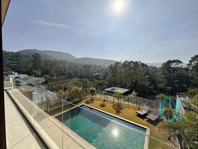 Casa / Sobrado para Venda em Santana de Parnaíba/SP Tamboré 5 Quartos
