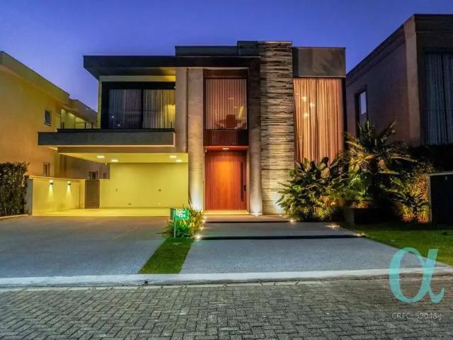 Casa / Sobrado para Venda em Santana de Parnaíba/SP Tamboré 5 Quartos