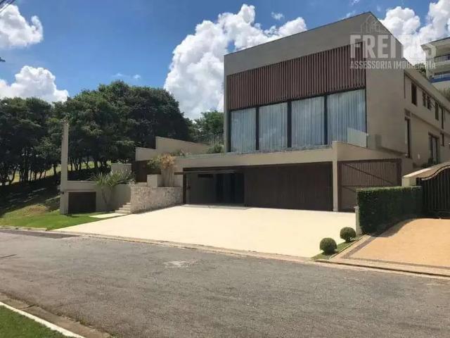Casa / Sobrado para Venda em Santana de Parnaíba/SP Tamboré 5 Quartos