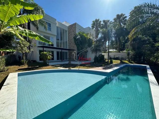 Casa / Sobrado para Venda em Santana de Parnaíba/SP Tamboré 5 Quartos