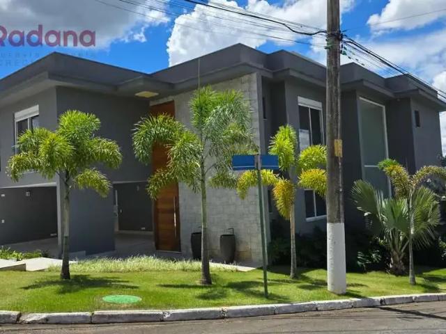 Casa / Sobrado para Venda em Santana de Parnaíba/SP Tamboré 5 Quartos