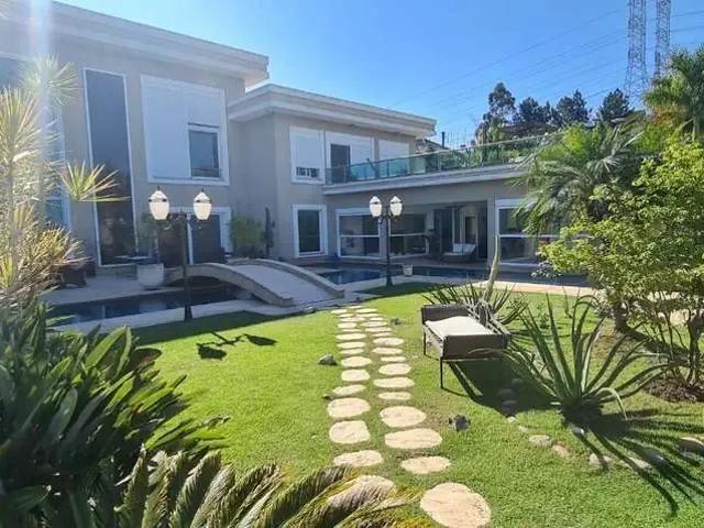 Casa / Sobrado para Venda em Santana de Parnaíba/SP Tamboré 6 Quartos