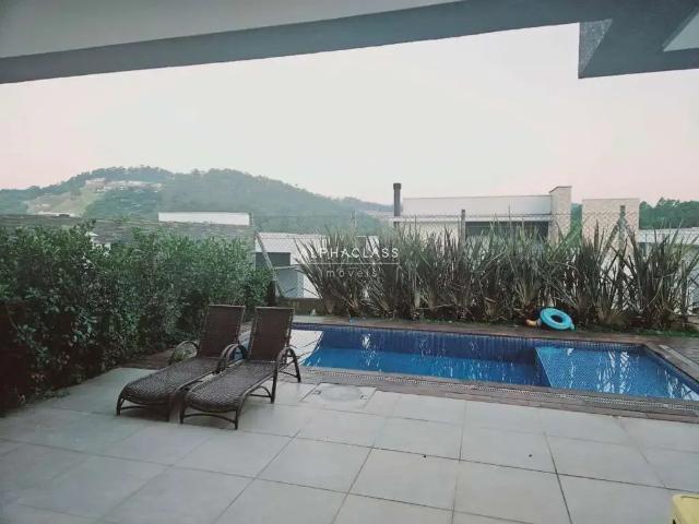 Casa / Sobrado para Venda em Santana de Parnaíba/SP Tamboré 6 Quartos