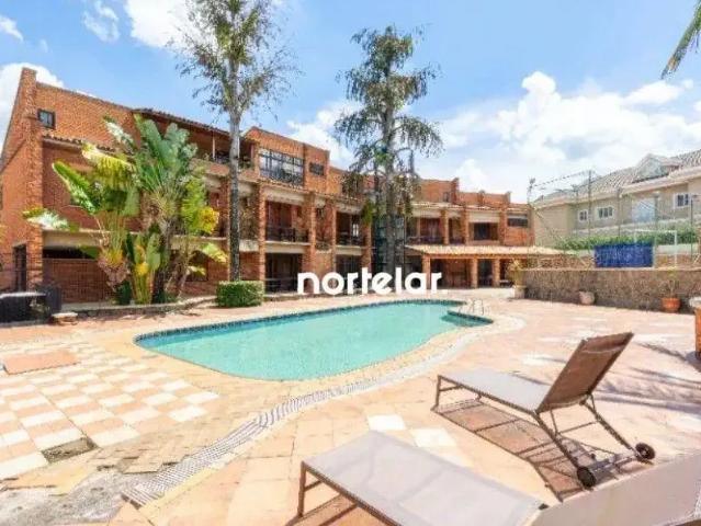 Casa / Sobrado para Venda em Santana de Parnaíba/SP Tamboré 6 Quartos