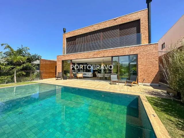 Casa / Sobrado para Venda em Santana de Parnaíba/SP Tamboré 6 Quartos