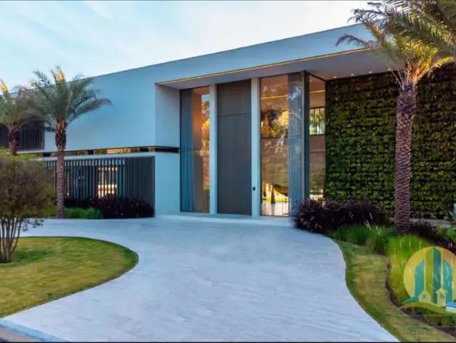 Casa / Sobrado para Venda em Santana de Parnaíba/SP Tamboré 6 Quartos