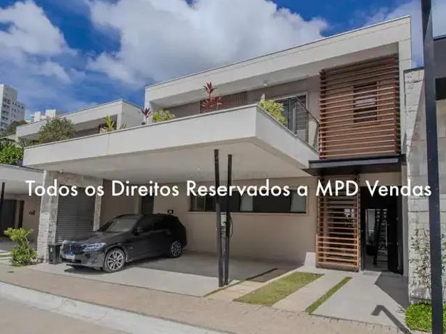 Casa / Sobrado para Venda em Santana de Parnaíba/SP Tamboré 3 Quartos