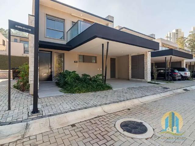 Casa / Sobrado para Venda em Santana de Parnaíba/SP Tamboré 3 Quartos