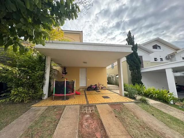 Casa / Sobrado para Venda em Santana de Parnaíba/SP Tamboré 3 Quartos