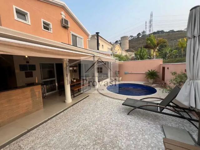 Casa / Sobrado para Venda em Santana de Parnaíba/SP Tamboré 3 Quartos