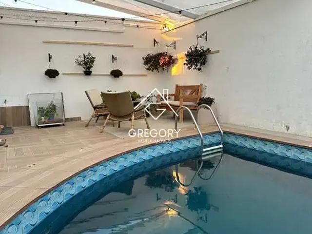 Casa / Sobrado para Venda em Santana de Parnaíba/SP Tamboré 3 Quartos
