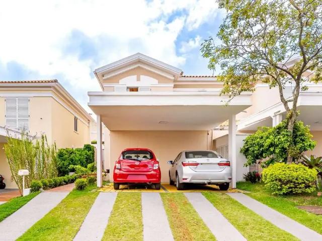 Casa / Sobrado para Venda em Santana de Parnaíba/SP Tamboré 3 Quartos