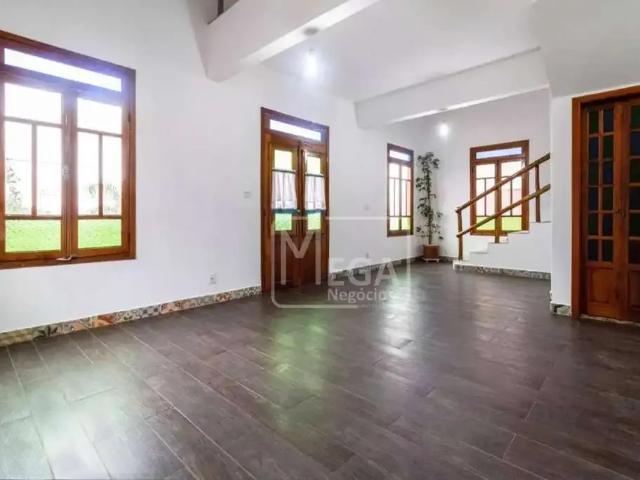 Casa / Sobrado para Venda em Santana de Parnaíba/SP Tanquinho 3 Quartos