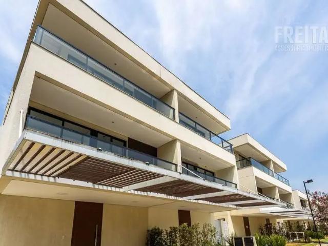 Casa / Sobrado para Venda em Santana de Parnaíba/SP Tanquinho 6 Quartos