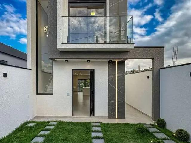 Casa / Sobrado para Venda em Santana de Parnaíba/SP Villas do Jaguari 3 Quartos