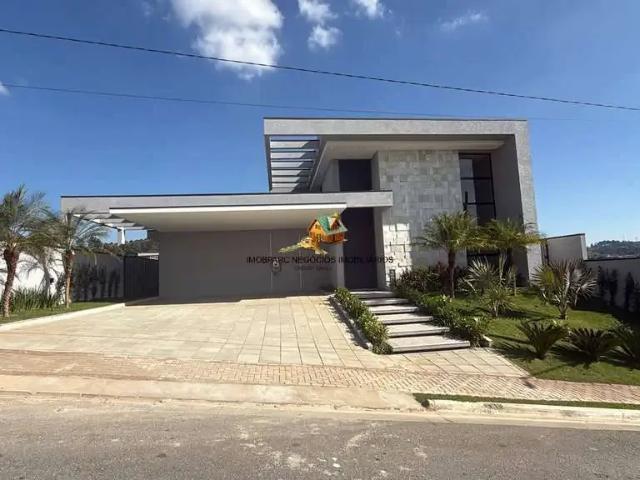 Casa / Sobrado para Venda em Santana de Parnaíba/SP Villas do Jaguari 4 Quartos