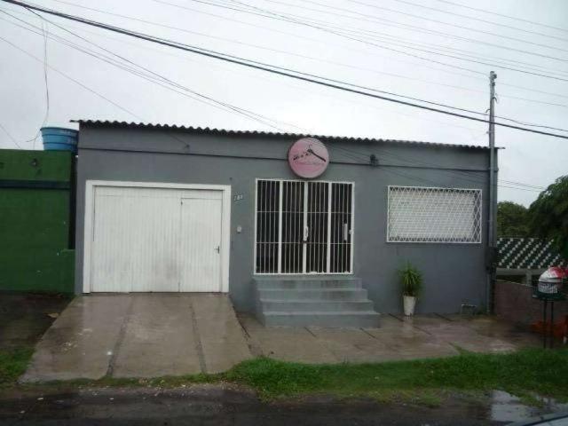 Casa / Sobrado para Venda em Santana do Livramento/RS Jardim do Verde 4 Quartos