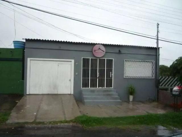 Casa / Sobrado para Venda em Santana do Livramento/RS Jardim do Verde 3 Quartos