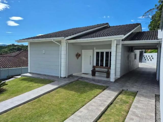 Casa / Sobrado para Venda em Santo Amaro da Imperatriz/SC Centro 3 Quartos
