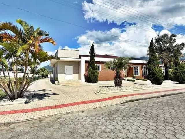 Casa / Sobrado para Venda em Santo Amaro da Imperatriz/SC Sul do Rio 4 Quartos