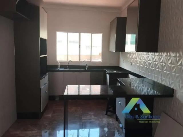 Casa / Sobrado para Venda em Santo André/SP Condomínio Maracanã 3 Quartos