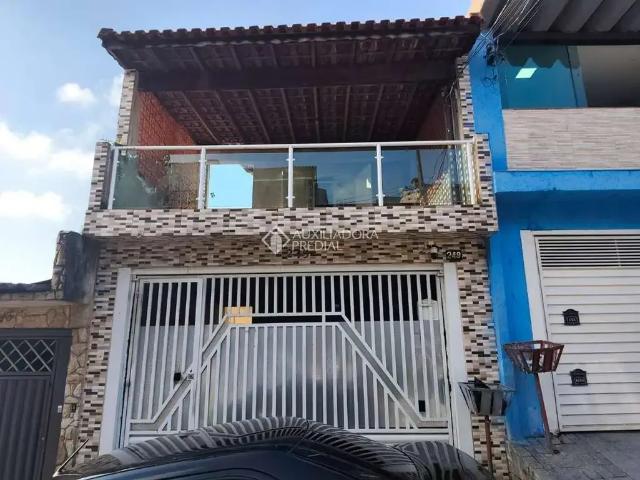 Casa / Sobrado para Venda em Santo André/SP Condomínio Maracanã 3 Quartos