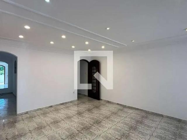 Casa / Sobrado para Venda em Santo André/SP Jardim 4 Quartos