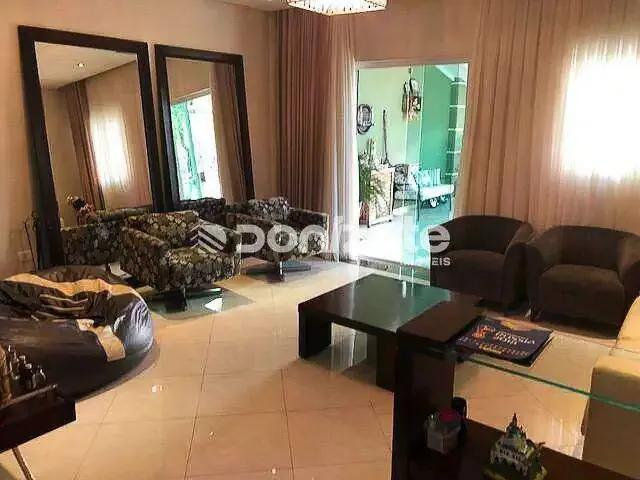 Casa / Sobrado para Venda em Santo André/SP Jardim 4 Quartos