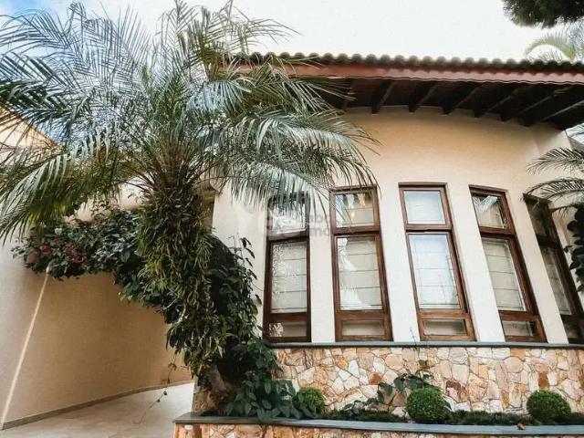Casa / Sobrado para Venda em Santo André/SP Jardim 4 Quartos