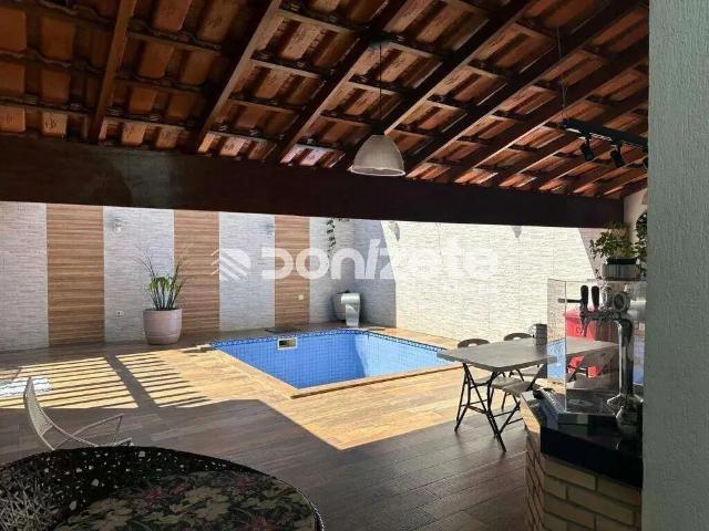 Casa / Sobrado para Venda em Santo André/SP Jardim 5 Quartos