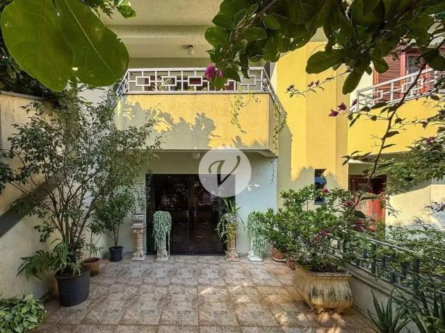 Casa / Sobrado para Venda em Santo André/SP Jardim 5 Quartos