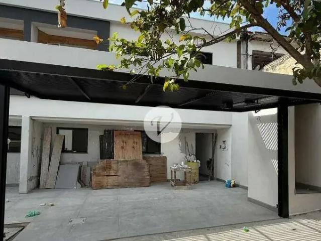 Casa / Sobrado para Venda em Santo André/SP Jardim 3 Quartos