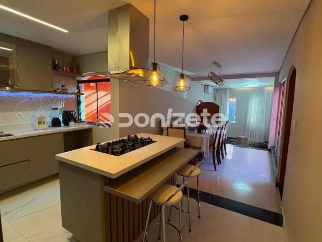 Casa / Sobrado para Venda em Santo André/SP Vila Metalúrgica 3 Quartos