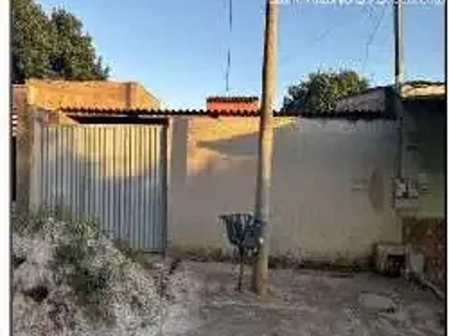 Casa / Sobrado para Venda em Santo Antônio do Descoberto/GO Centro 2 Quartos