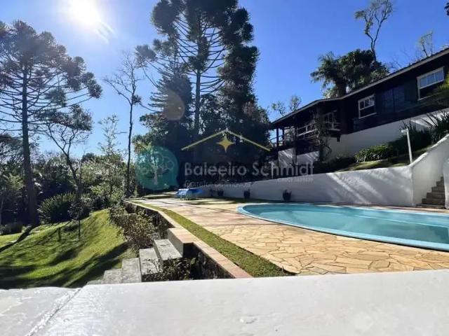 Casa / Sobrado para Venda em Santo Antônio do Pinhal/SP Centro 4 Quartos