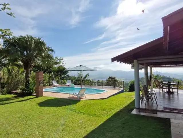 Casa / Sobrado para Venda em Santo Antônio do Pinhal/SP Centro 6 Quartos