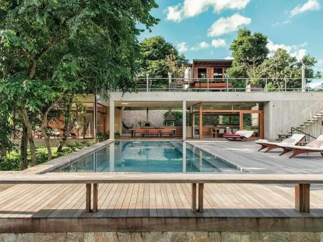Casa / Sobrado para Venda em Santo Antônio do Pinhal/SP Centro 6 Quartos