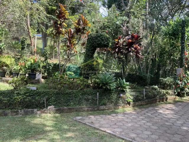 Casa / Sobrado para Venda em Santo Antônio do Pinhal/SP Centro 8 Quartos