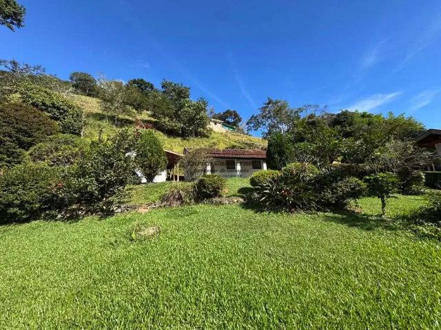 Casa / Sobrado para Venda em Santo Antônio do Pinhal/SP Centro 2 Quartos