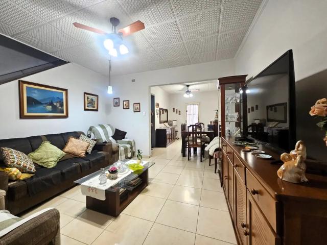 Casa / Sobrado para Venda em Santos/SP Aparecida 2 Quartos