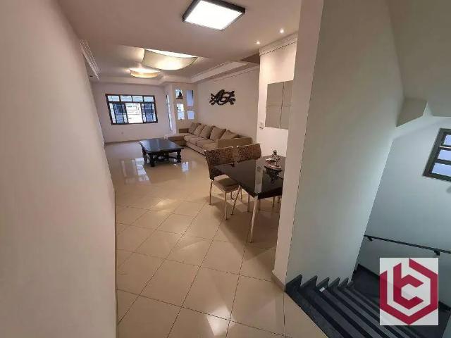 Casa / Sobrado para Venda em Santos/SP Aparecida 4 Quartos